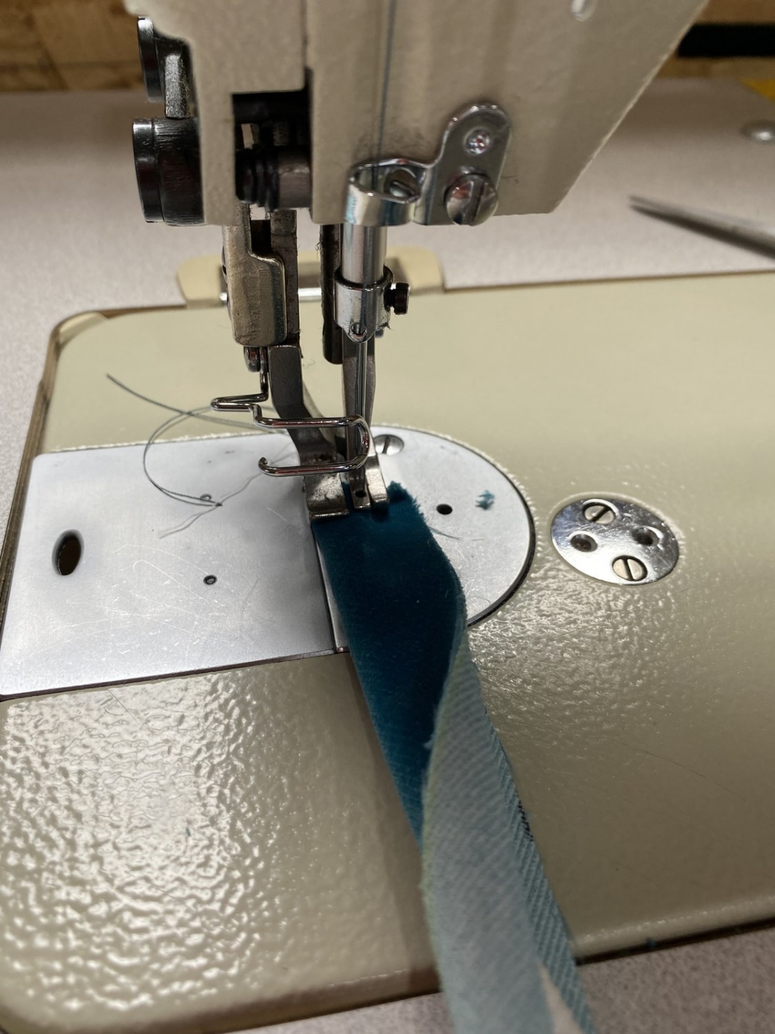 Step-by-step guide on how to make single piping at SH Upholstery