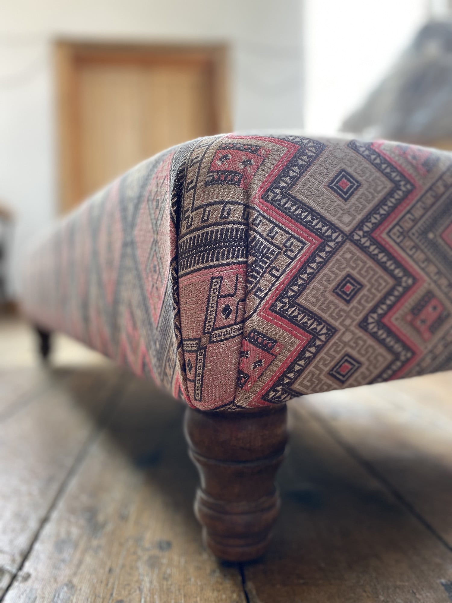 How you can design your own footstool in four easy steps